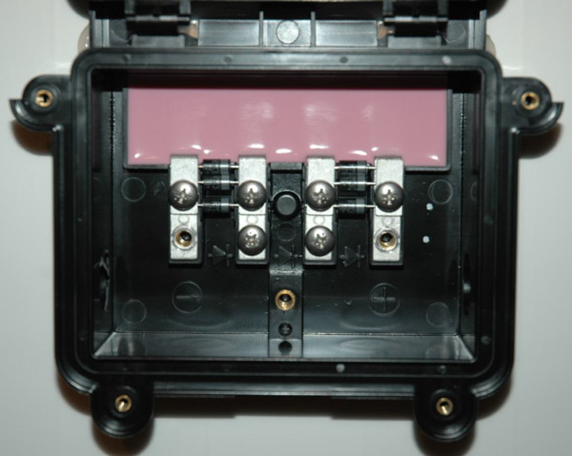 How to Wire a Solar Junction Box | Greentech Renewables