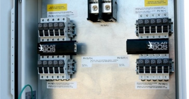 MidNite Solar MNPV3 Combiner 3 Input 20A 150/600V | Greentech Renewables