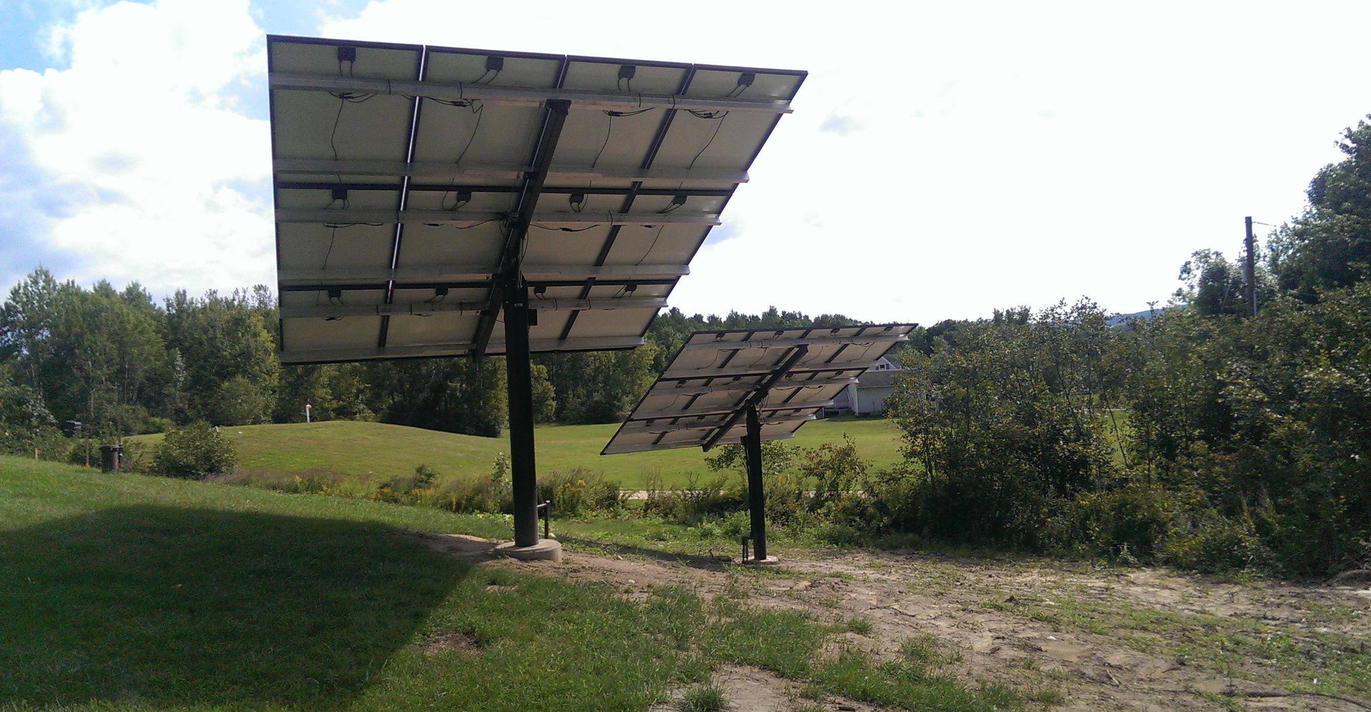 23 kW Hooksett, NH Solar Roof and Pole Mounted Array | Greentech Renewables