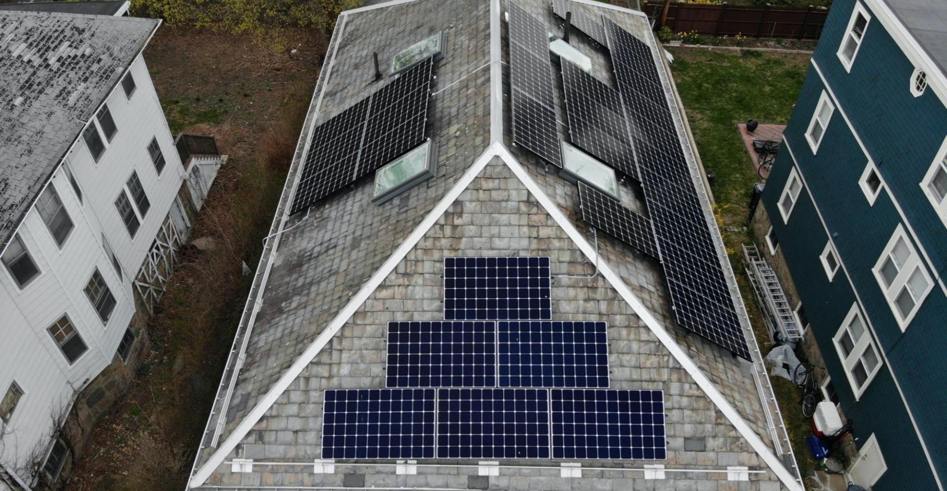 11.10 kW Rosindale, MA Residential PV System | Greentech Renewables